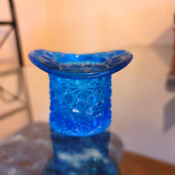 Fenton | Accents | Vtg Fenton Blue Daisybutton Glass Top Hat 36 | Poshmark